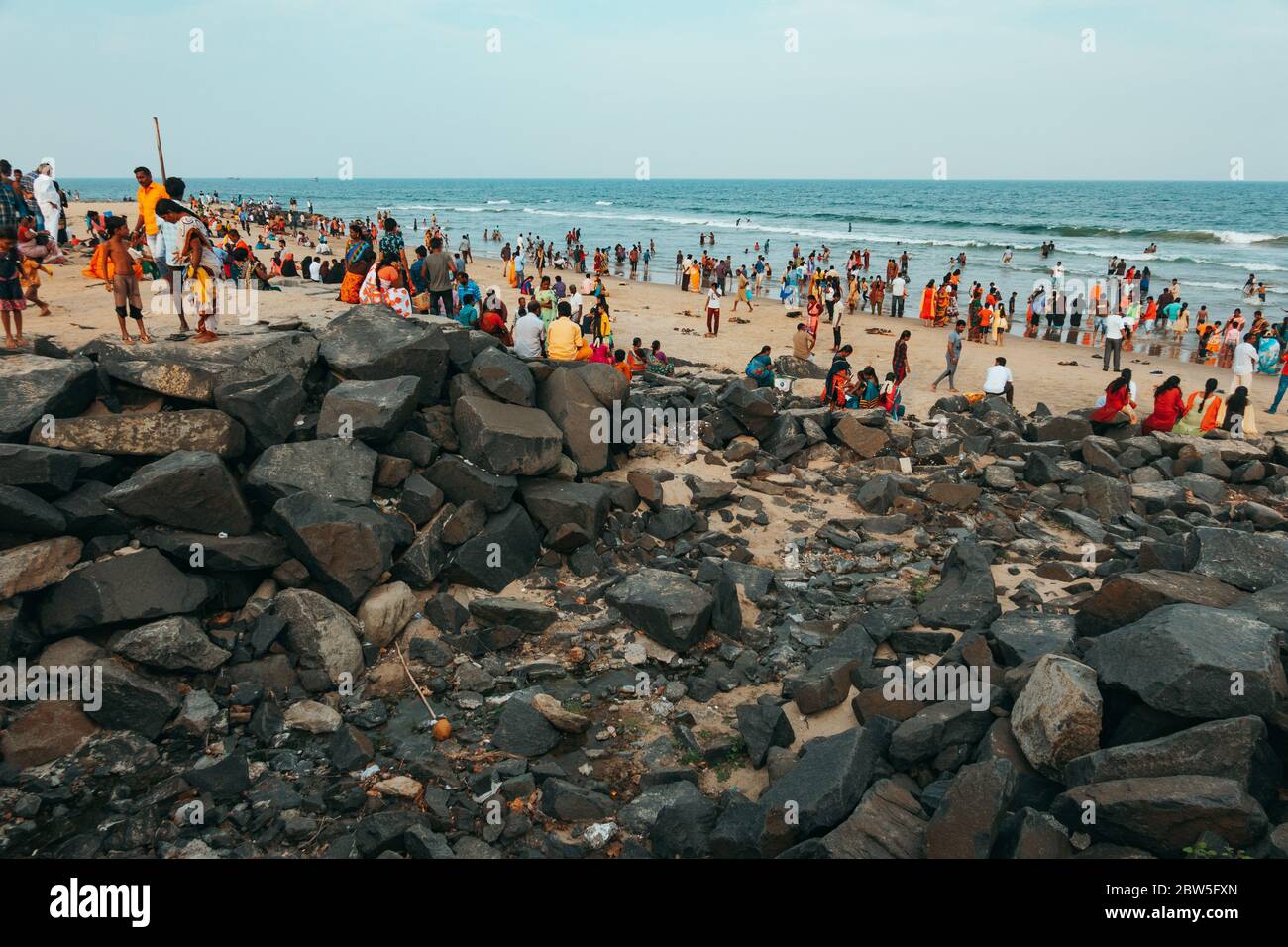A crowded Puducherry Beach on a Sunday evening, Pondicherry, India ...
