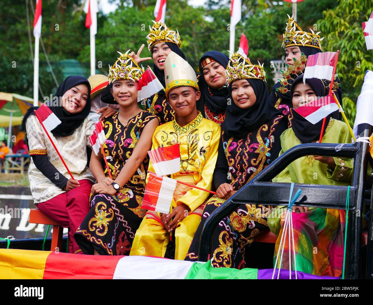 Traditional Nusantara Clothes High Resolution Stock Photography and ...