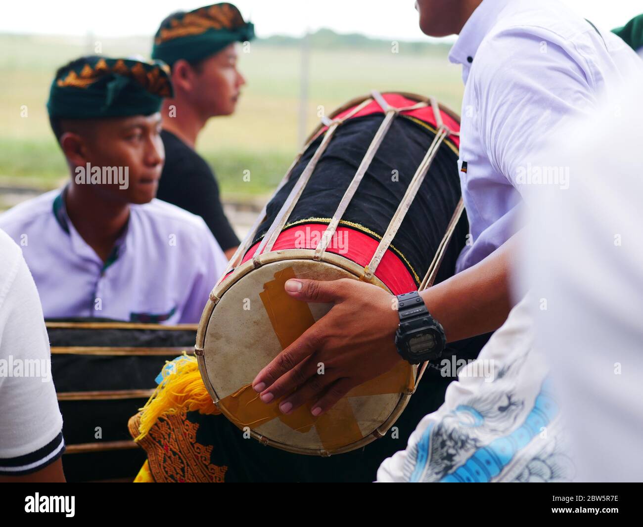 Traditional indonesian percussion orchestra hi-res stock photography ...