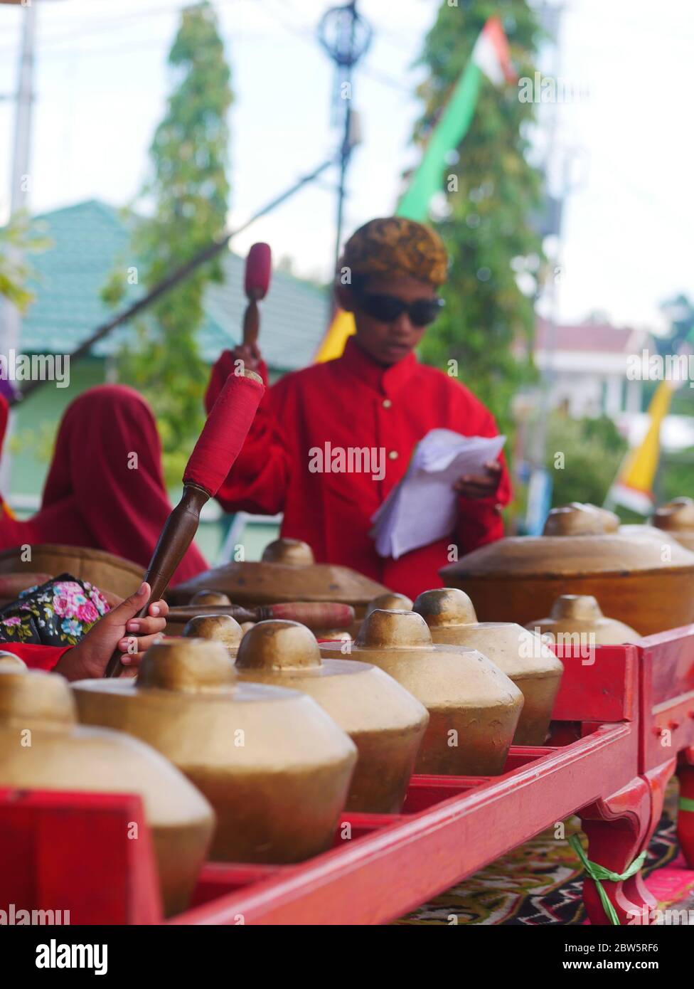 School children musical instruments hi-res stock photography and images ...