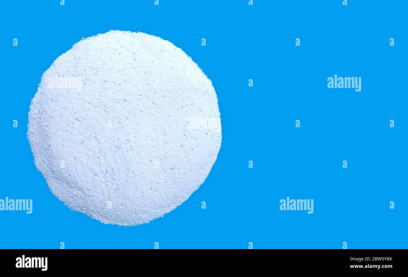 Pile wet clothes hi-res stock photography and images - Alamy