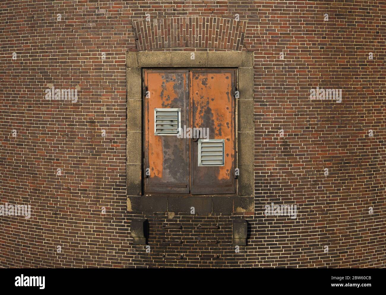 Old damp wall hi-res stock photography and images - Alamy