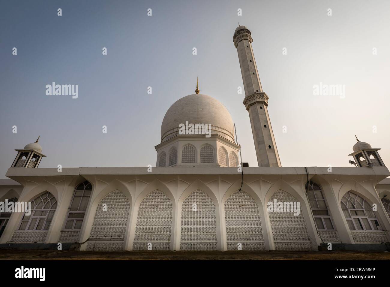 Hazratbal hi-res stock photography and images - Alamy
