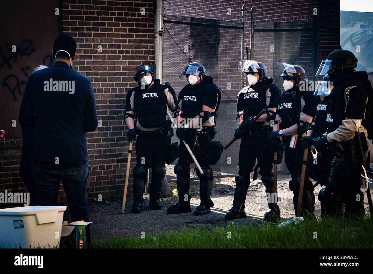 State patrol police officers minnesota hi-res stock photography and ...