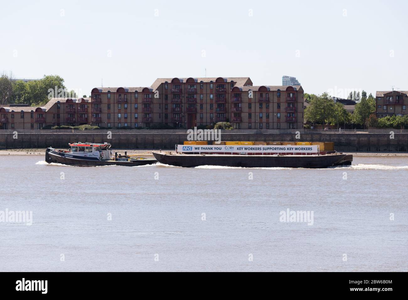 Thames lighter hi-res stock photography and images - Alamy