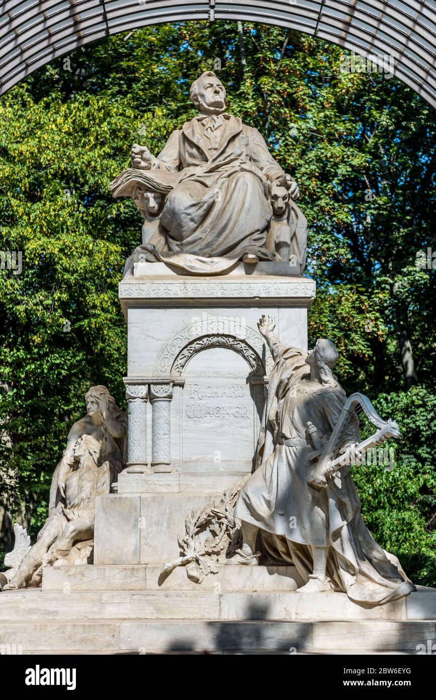 Marble statue richard wagner hi-res stock photography and images - Alamy