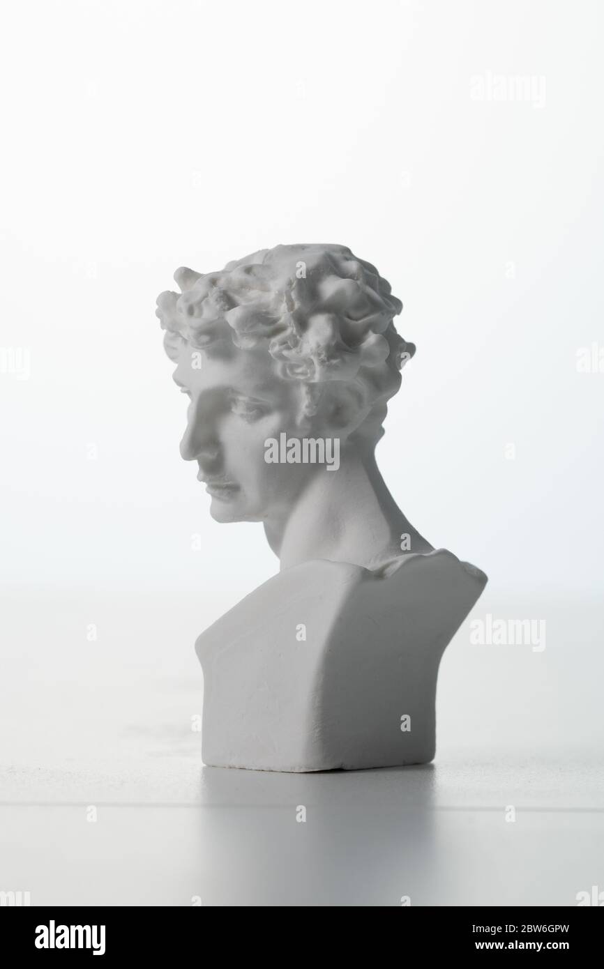 White Plaster Statue High Resolution Stock Photography and Images - Alamy