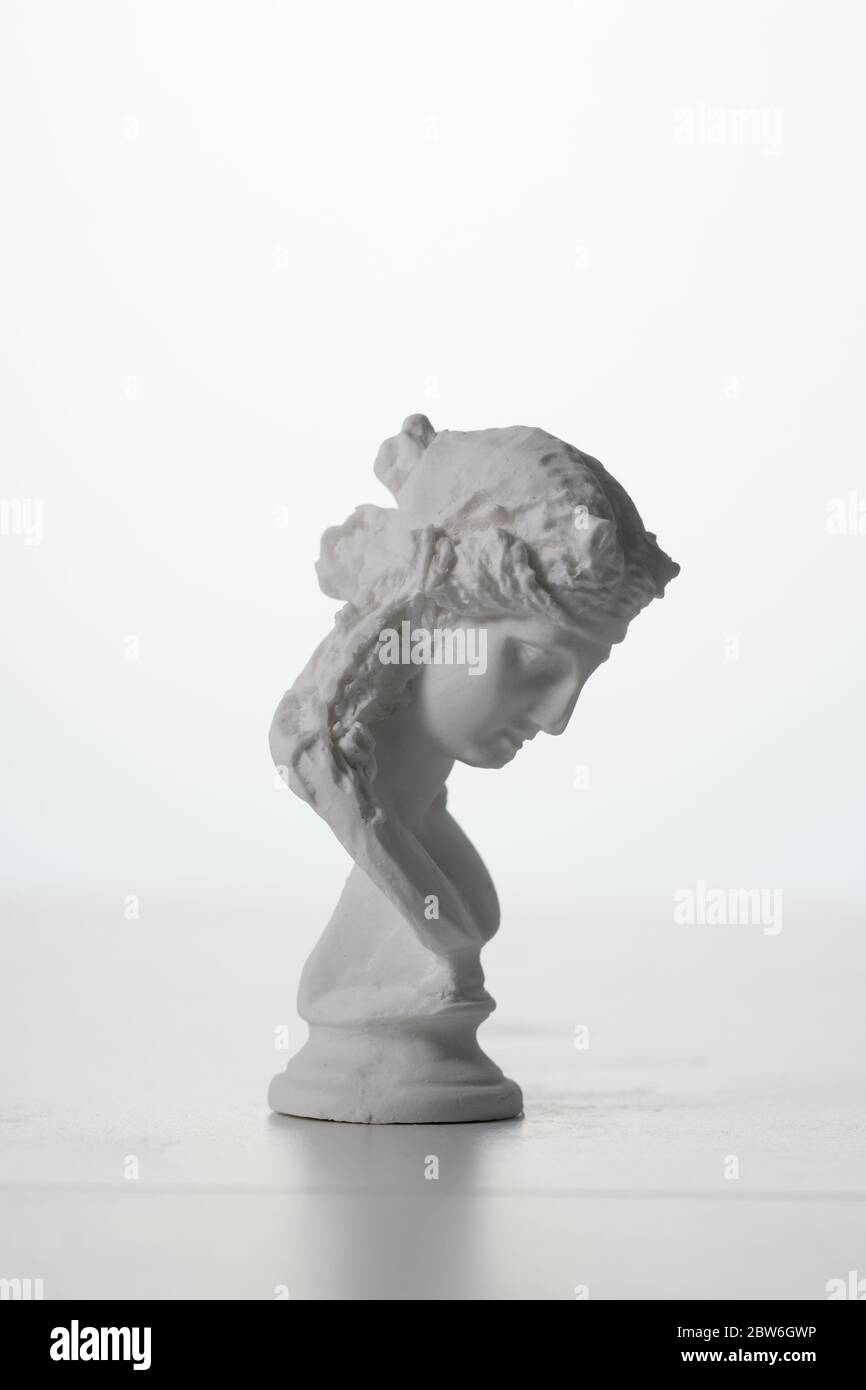 Statue of sleeping ariadne hi-res stock photography and images - Alamy