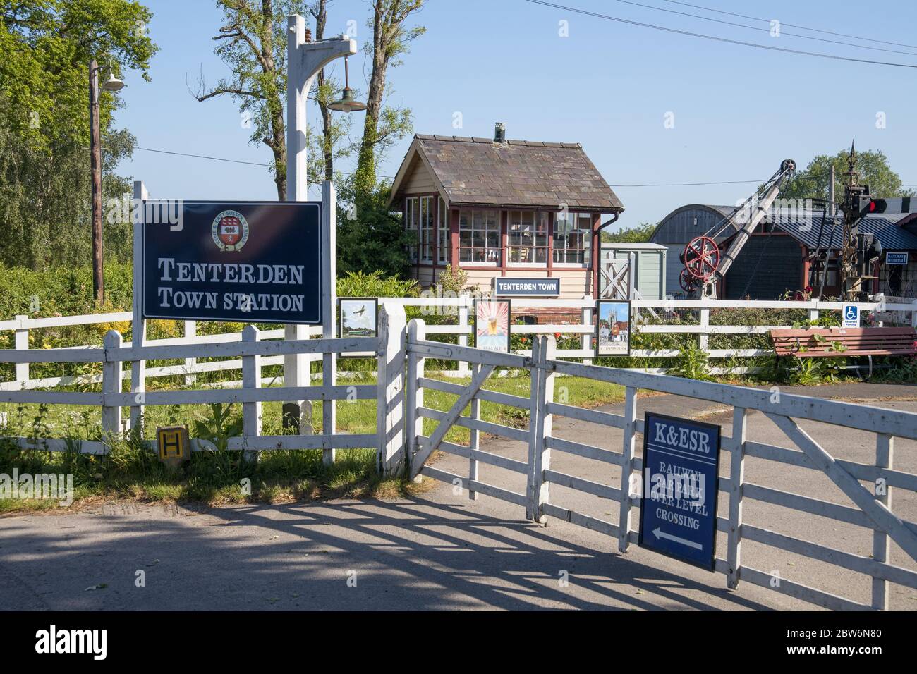 the kent and east sussex railway station at tenterden kent Stock Photo ...