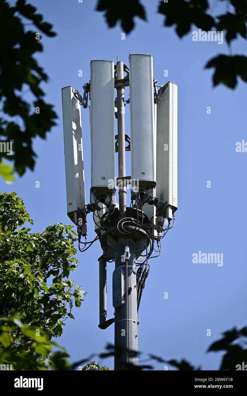 5g Tower High Resolution Stock Photography and Images - Alamy