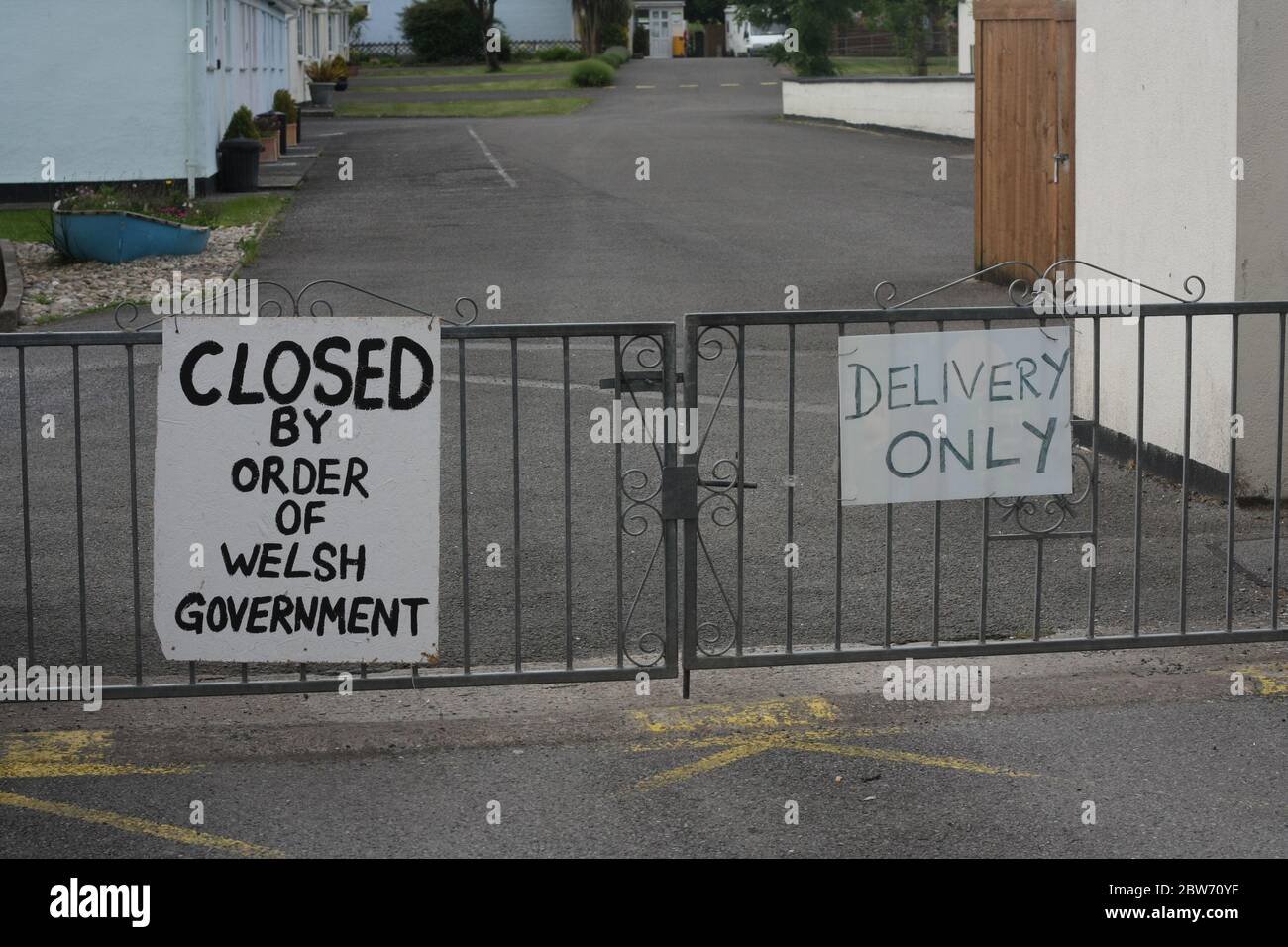 Welsh government warning hi-res stock photography and images - Alamy