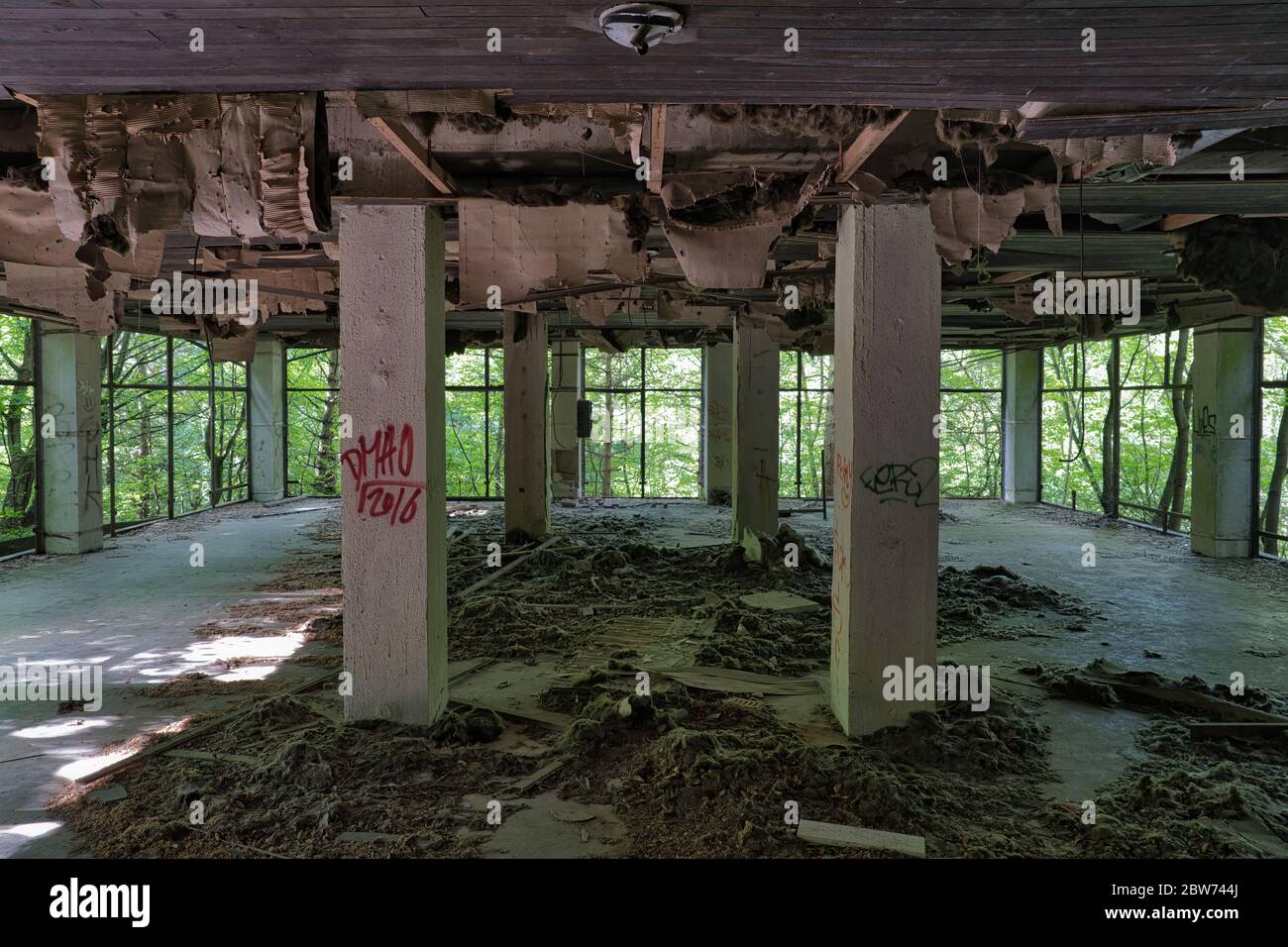 Rocket base hi-res stock photography and images - Alamy
