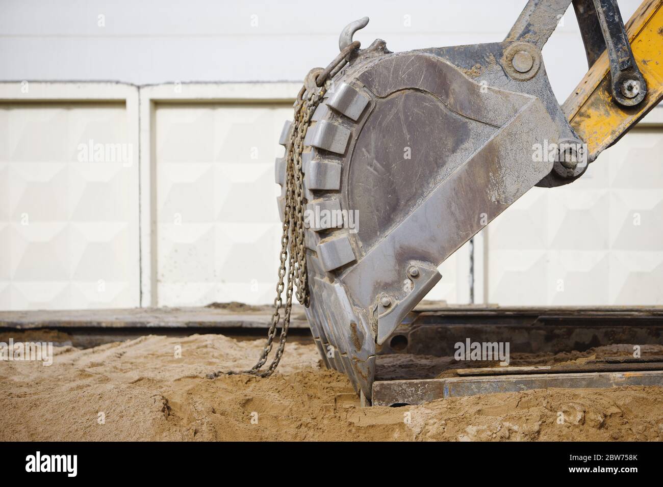 Excavator scoop hi-res stock photography and images - Alamy
