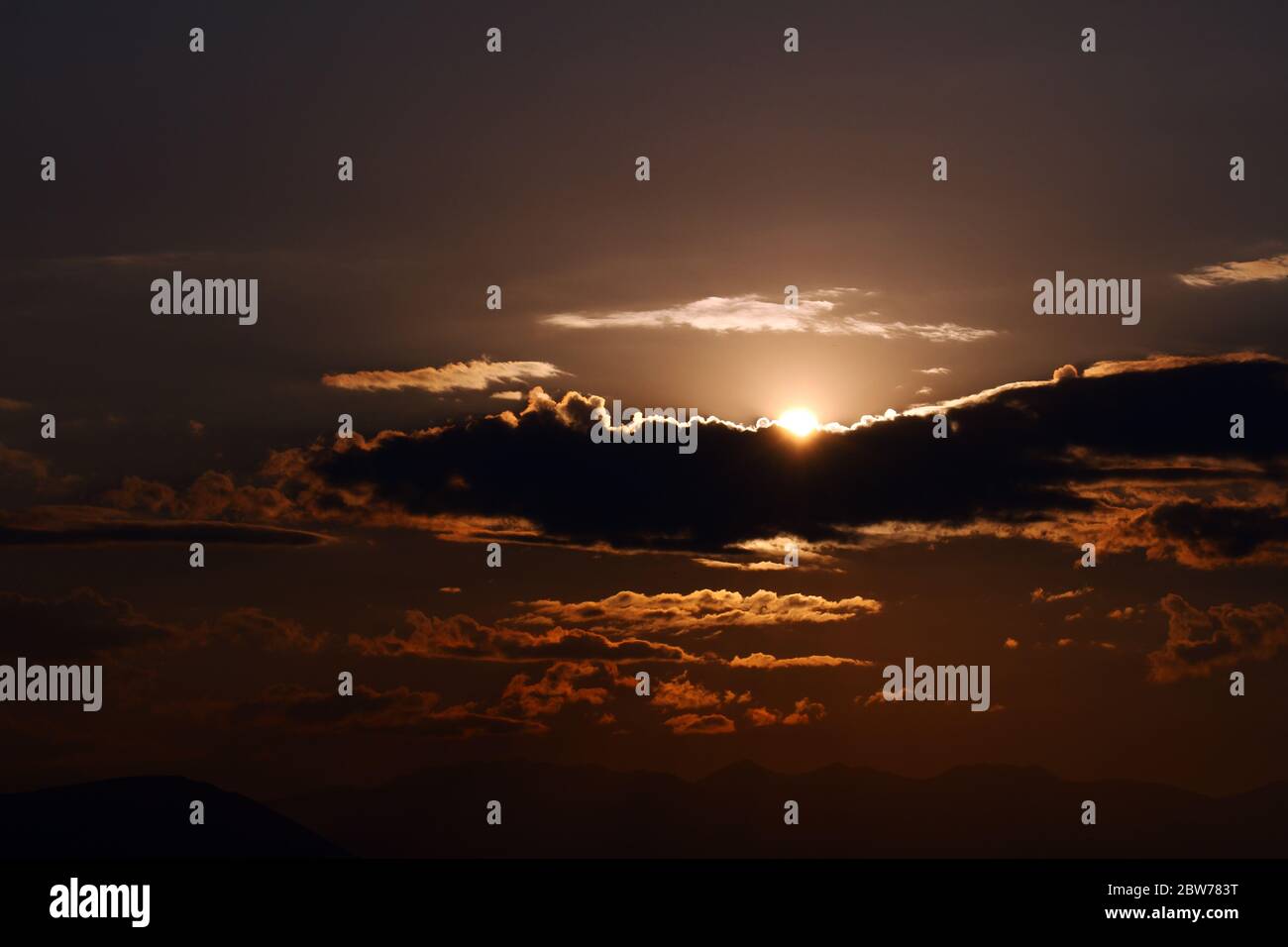 Pink sky landscape hi-res stock photography and images - Alamy