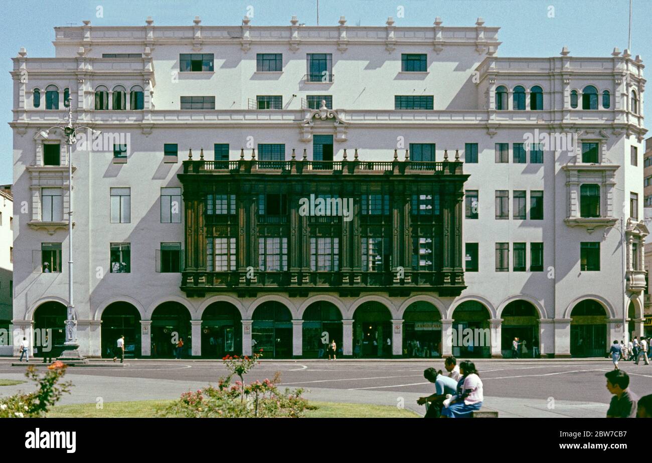 1982 building hi-res stock photography and images - Alamy