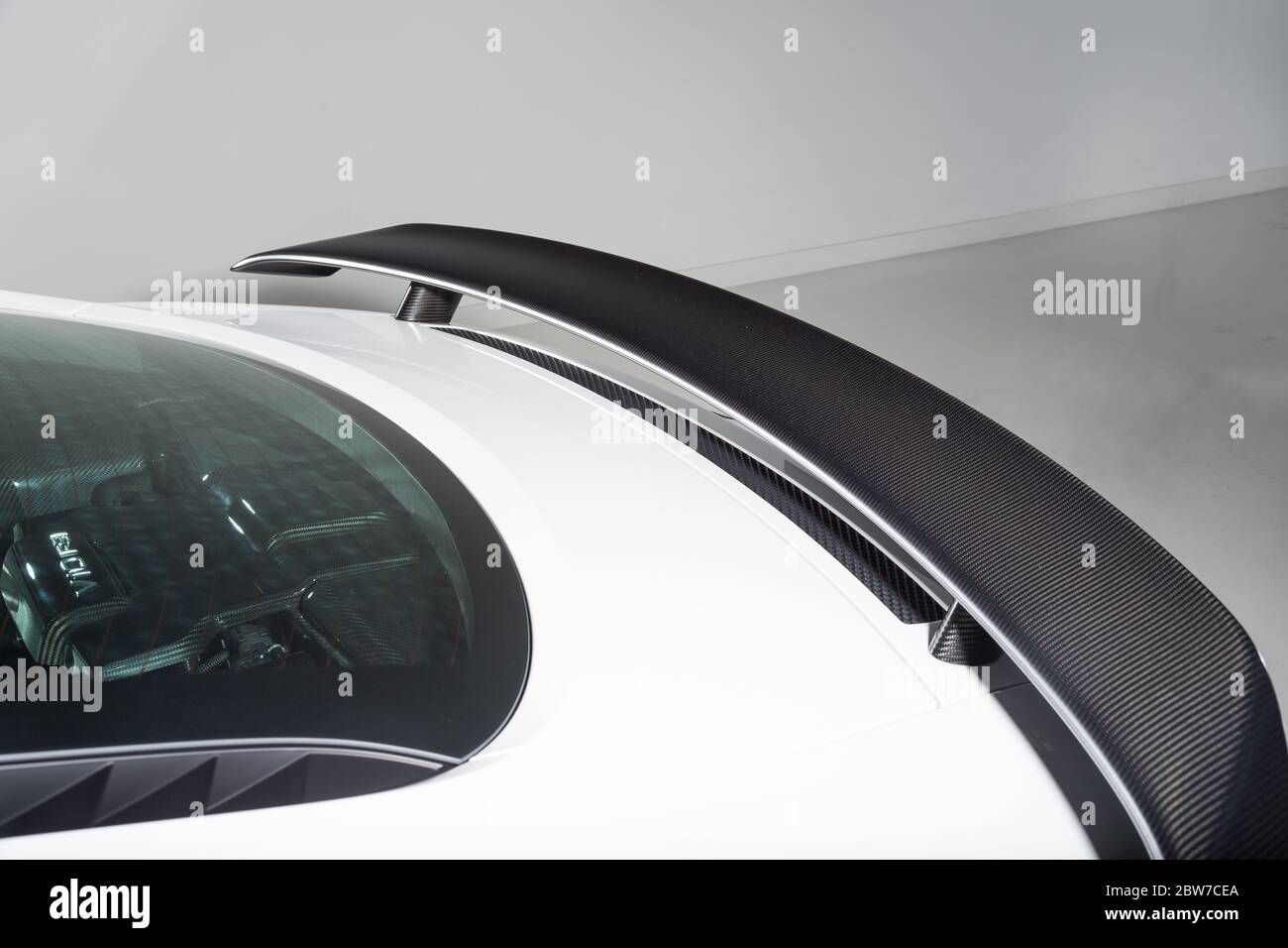 Car rear spoiler carbon fibre hi-res stock photography and images - Alamy
