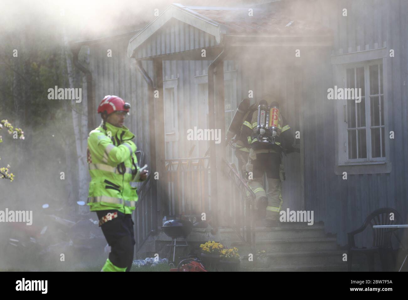 Fire service diver hi-res stock photography and images - Alamy