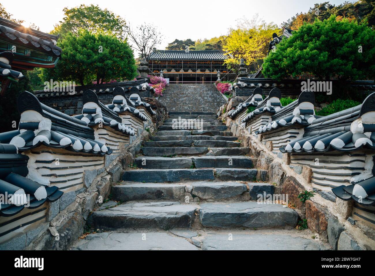 Seoknamsa temple hi-res stock photography and images - Alamy
