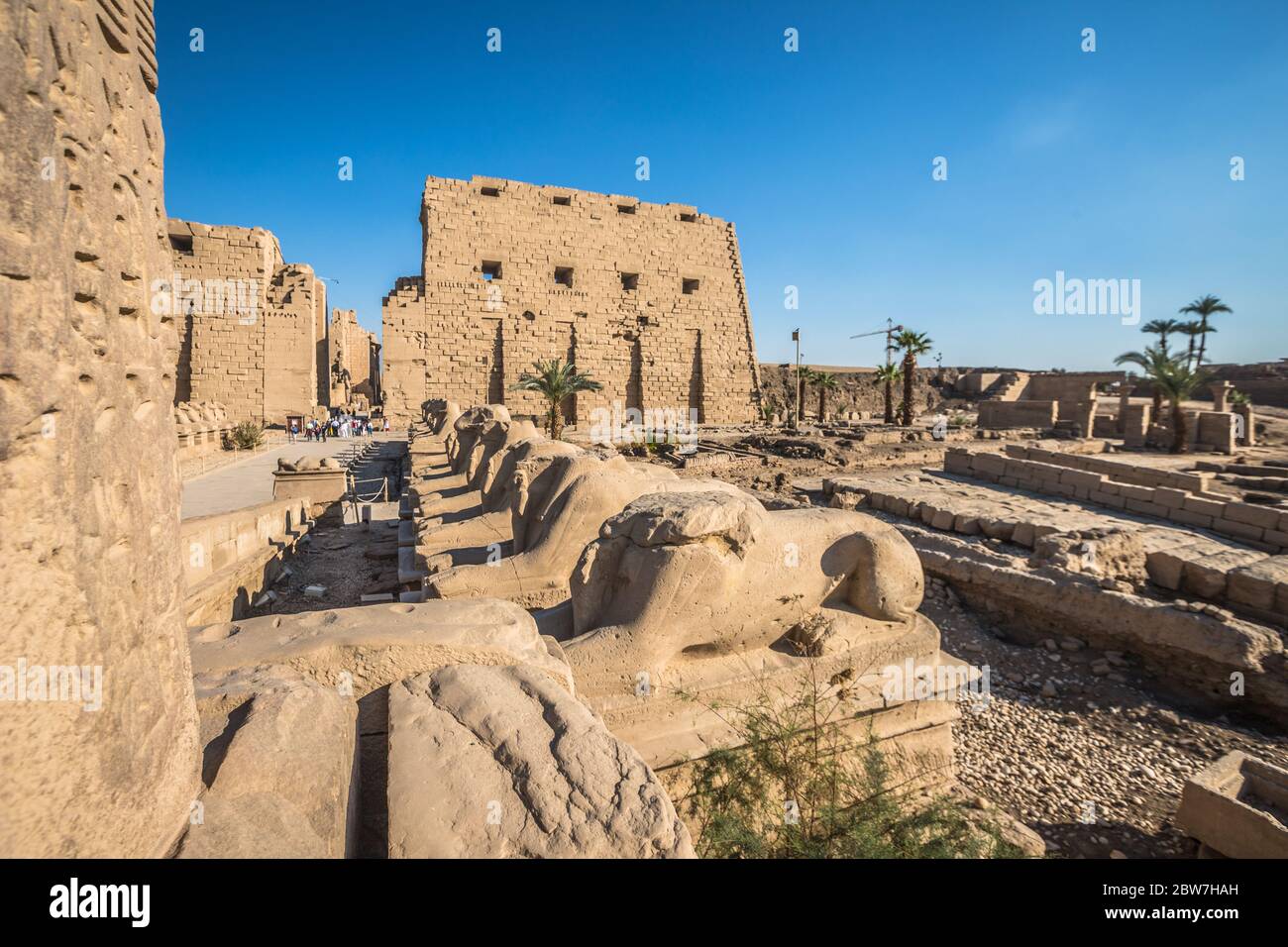 The ruins of Karnak temple Stock Photo - Alamy