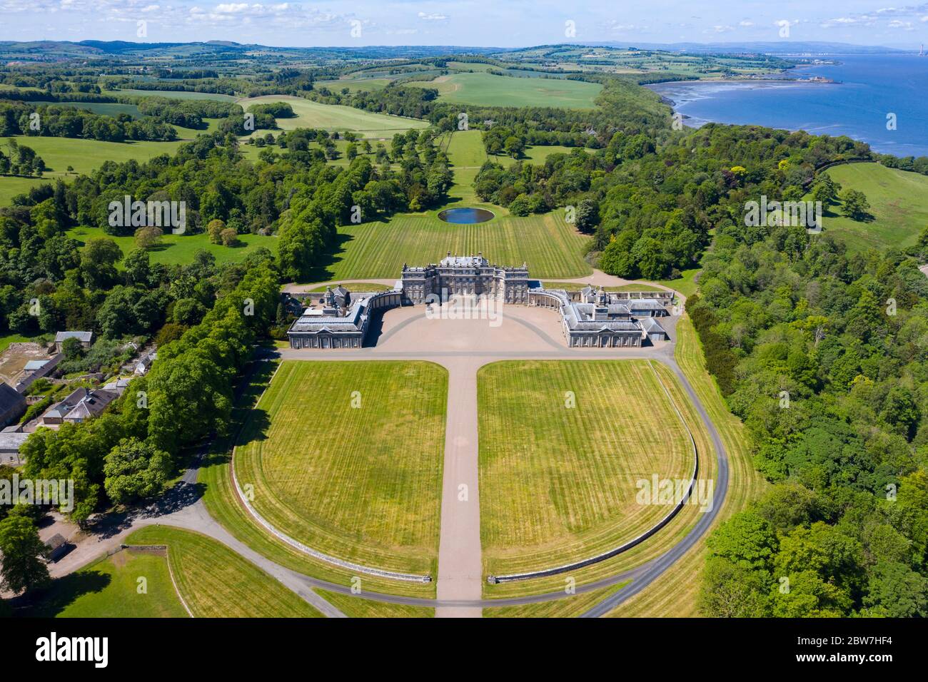 Hopetoun house aerial view hi-res stock photography and images - Alamy