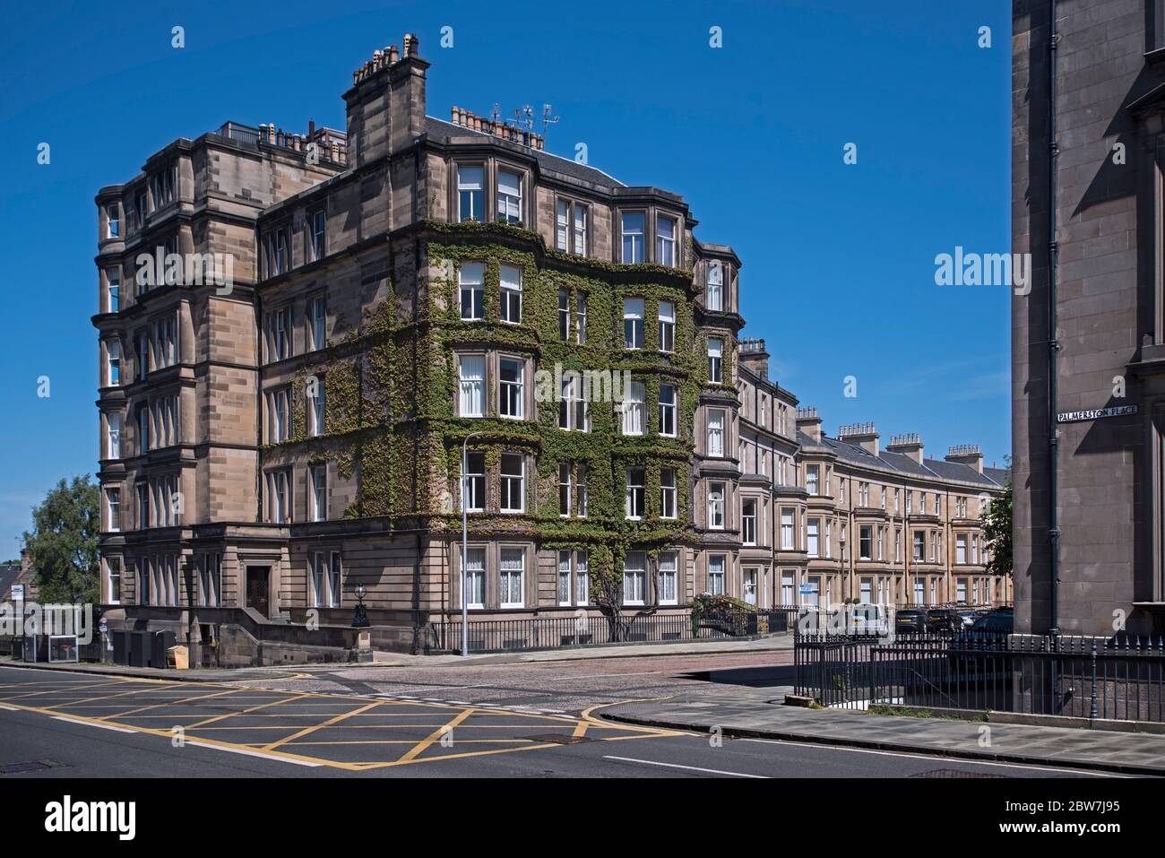 Edinburgh appartments hi-res stock photography and images - Alamy