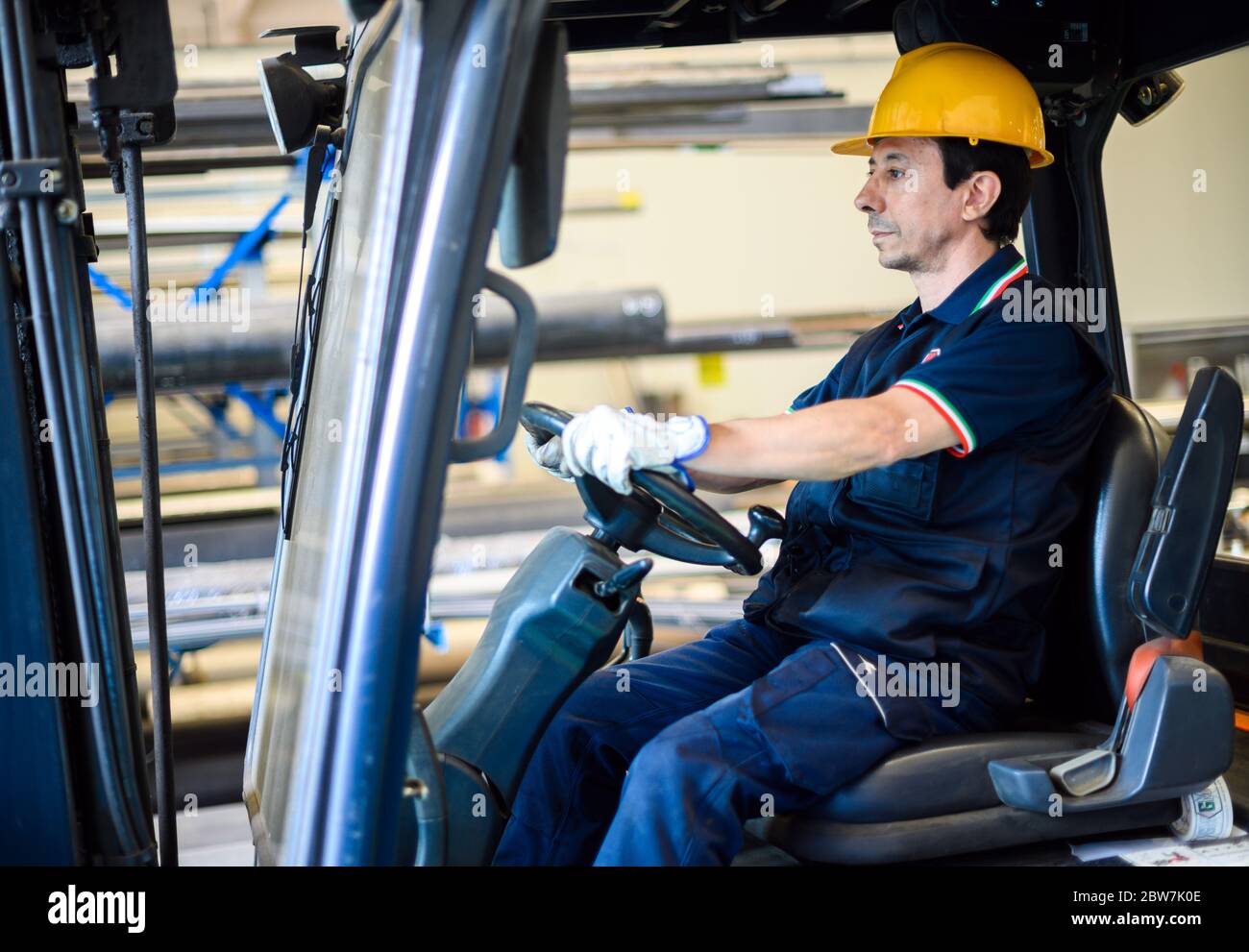 Handsome construction worker hi-res stock photography and images - Alamy