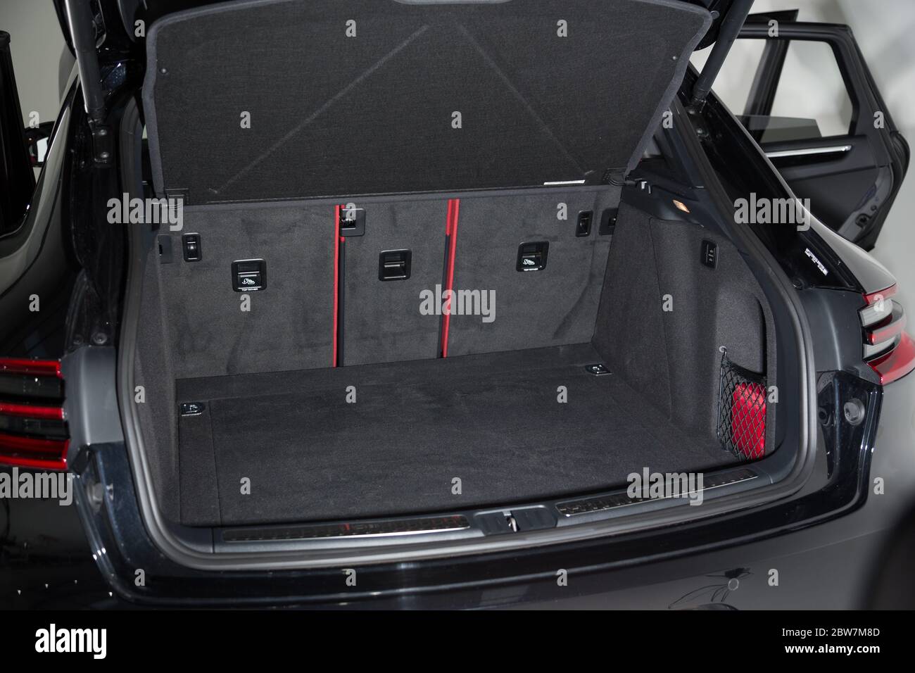 View of boot space of a luxury SUV car Stock Photo - Alamy
