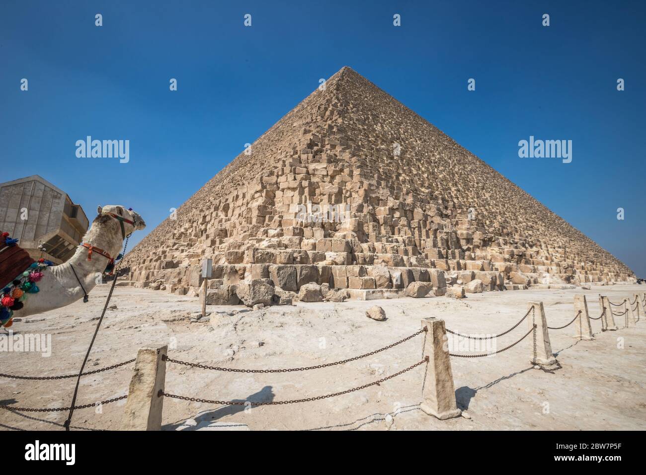 Empty pyramids hi-res stock photography and images - Alamy