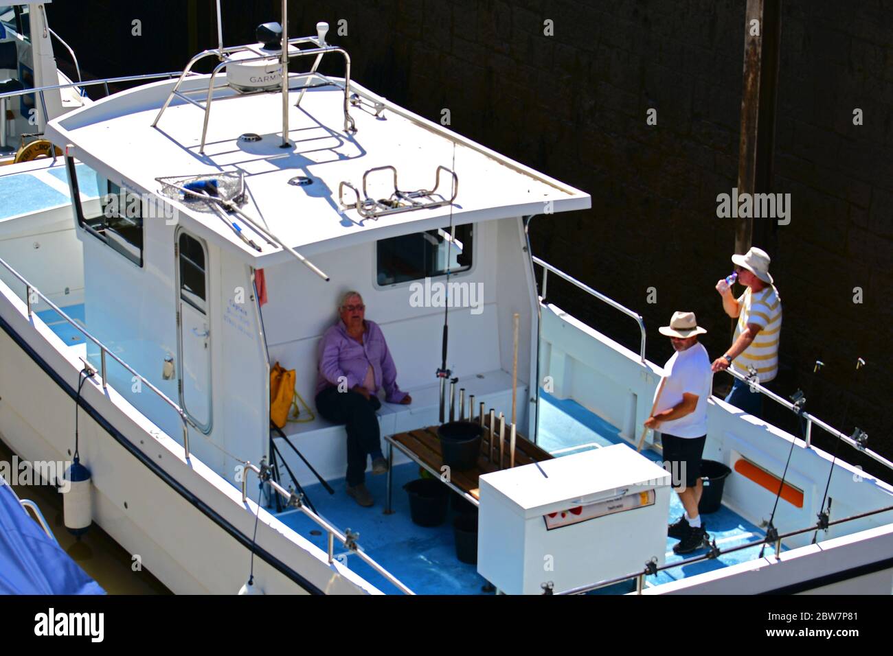 Pumping water into docks locked gates hi-res stock photography and ...