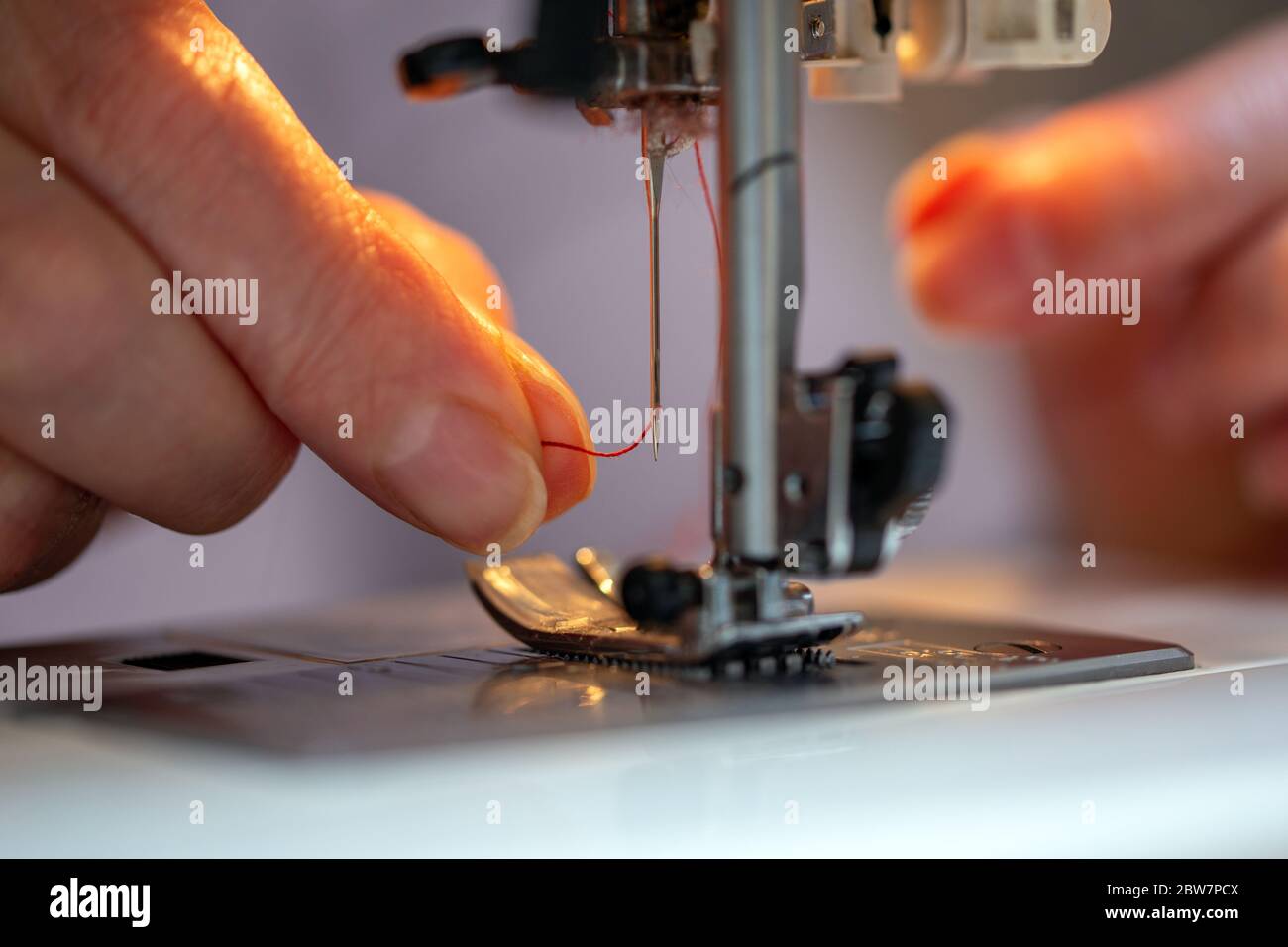 Home sewing machines hi-res stock photography and images - Alamy
