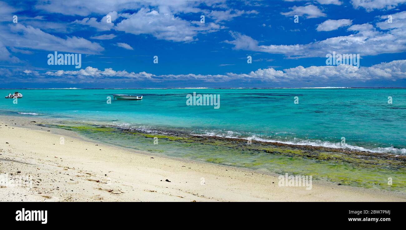 One many tropical beaches hi-res stock photography and images - Alamy