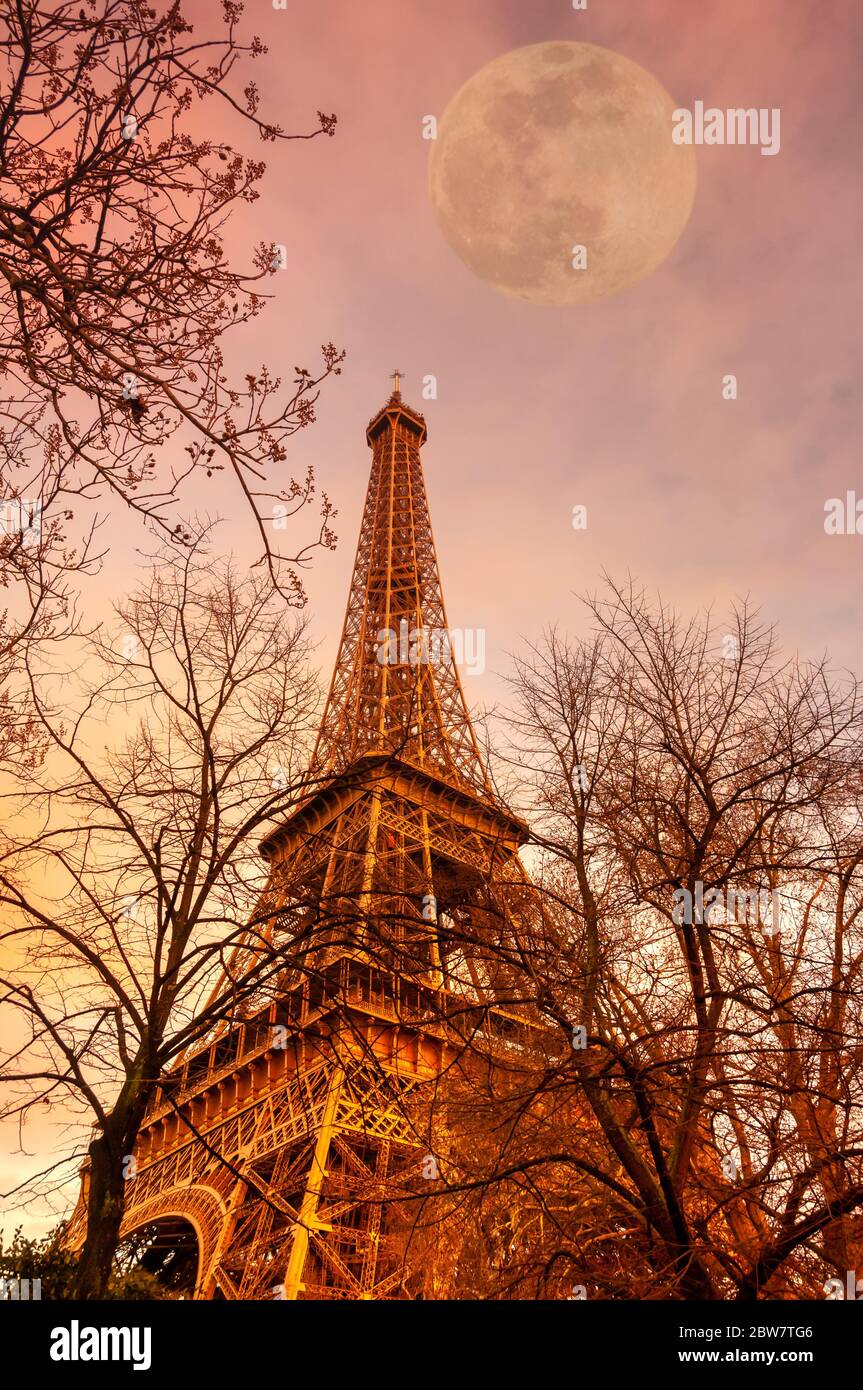 Paris, France. 01-28-2012. A Full Moon on the Eiffel Tower seen from ...