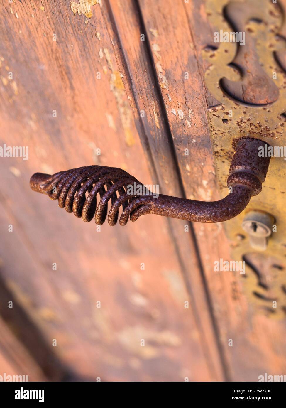 Old rusted door handle Stock Photo - Alamy