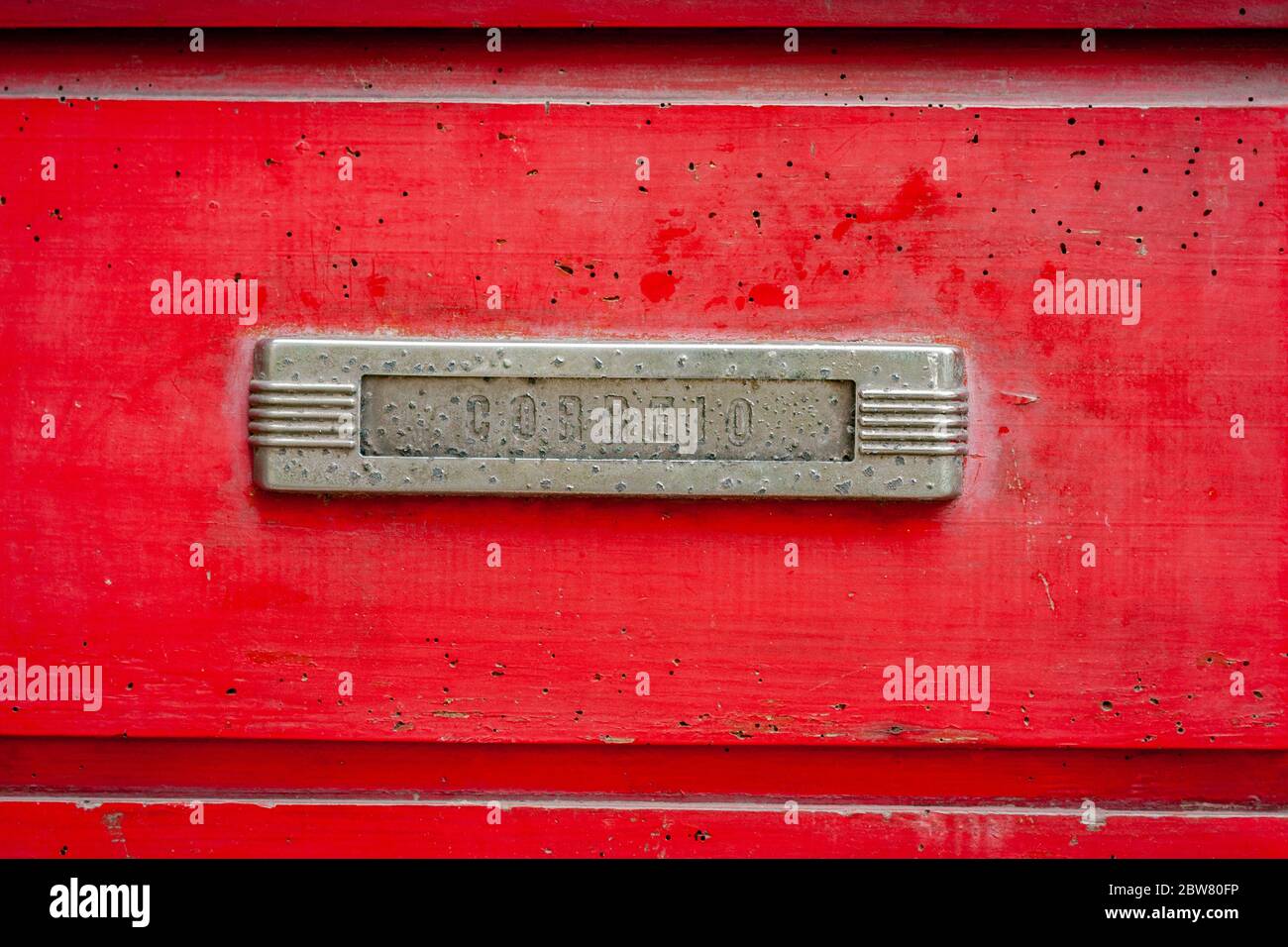 Front door parcel letterbox hi-res stock photography and images - Alamy