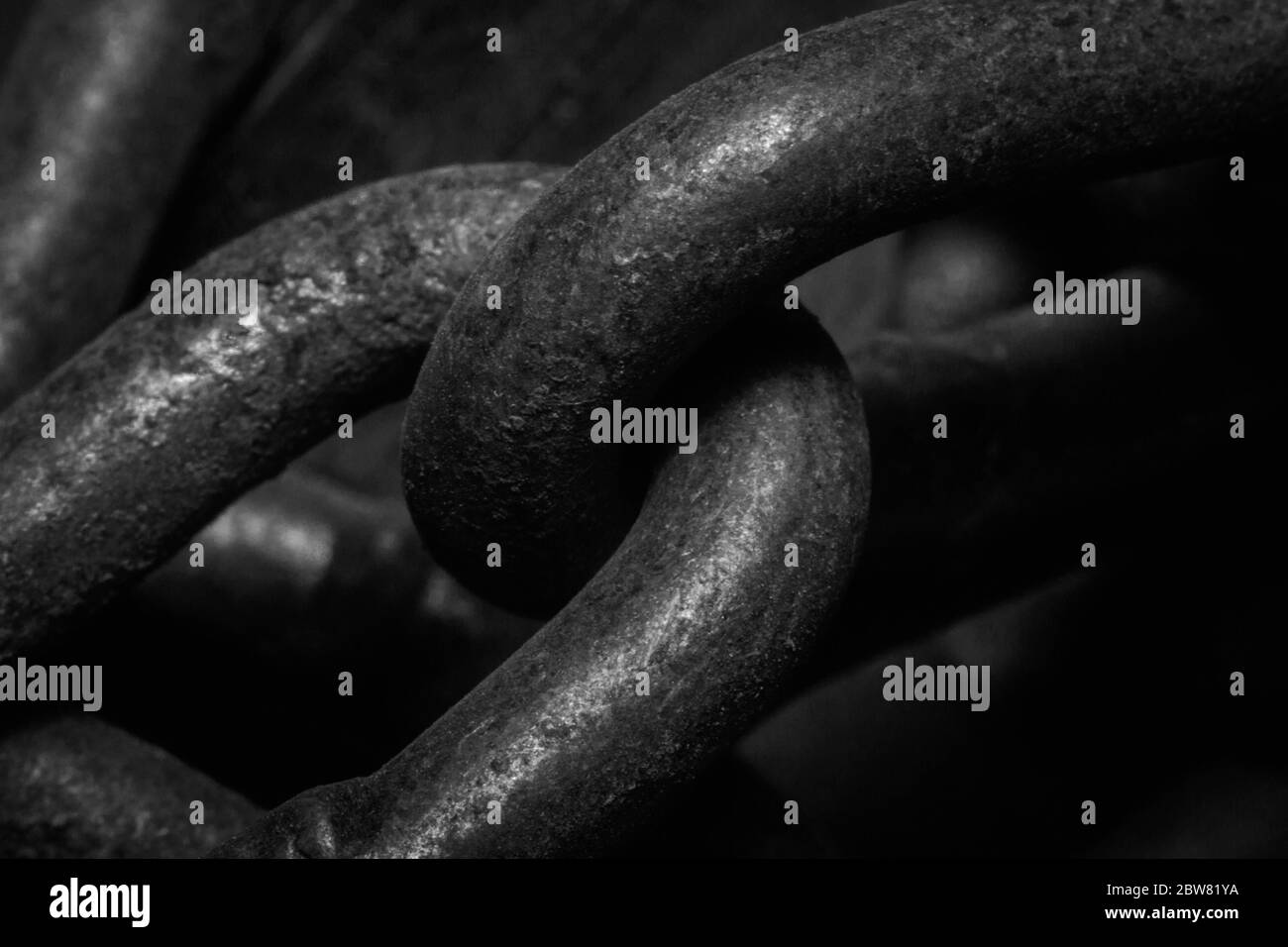 Macro shots rusty chain close-up in black and white Stock Photo - Alamy