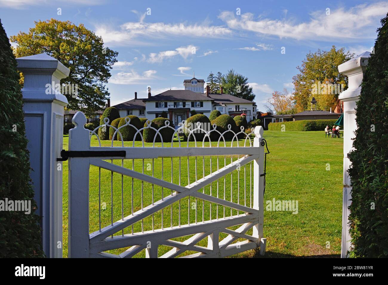 Entrance gate resort hi-res stock photography and images - Alamy