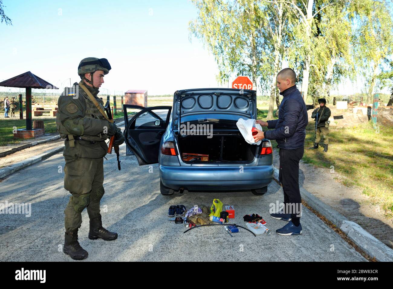 Car search training hi-res stock photography and images - Alamy