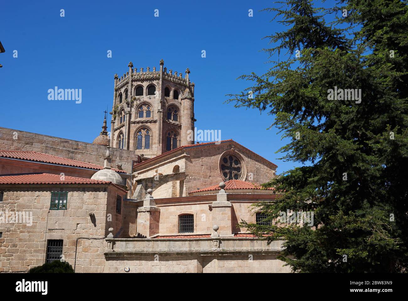 Ourense cathedral hi-res stock photography and images - Alamy
