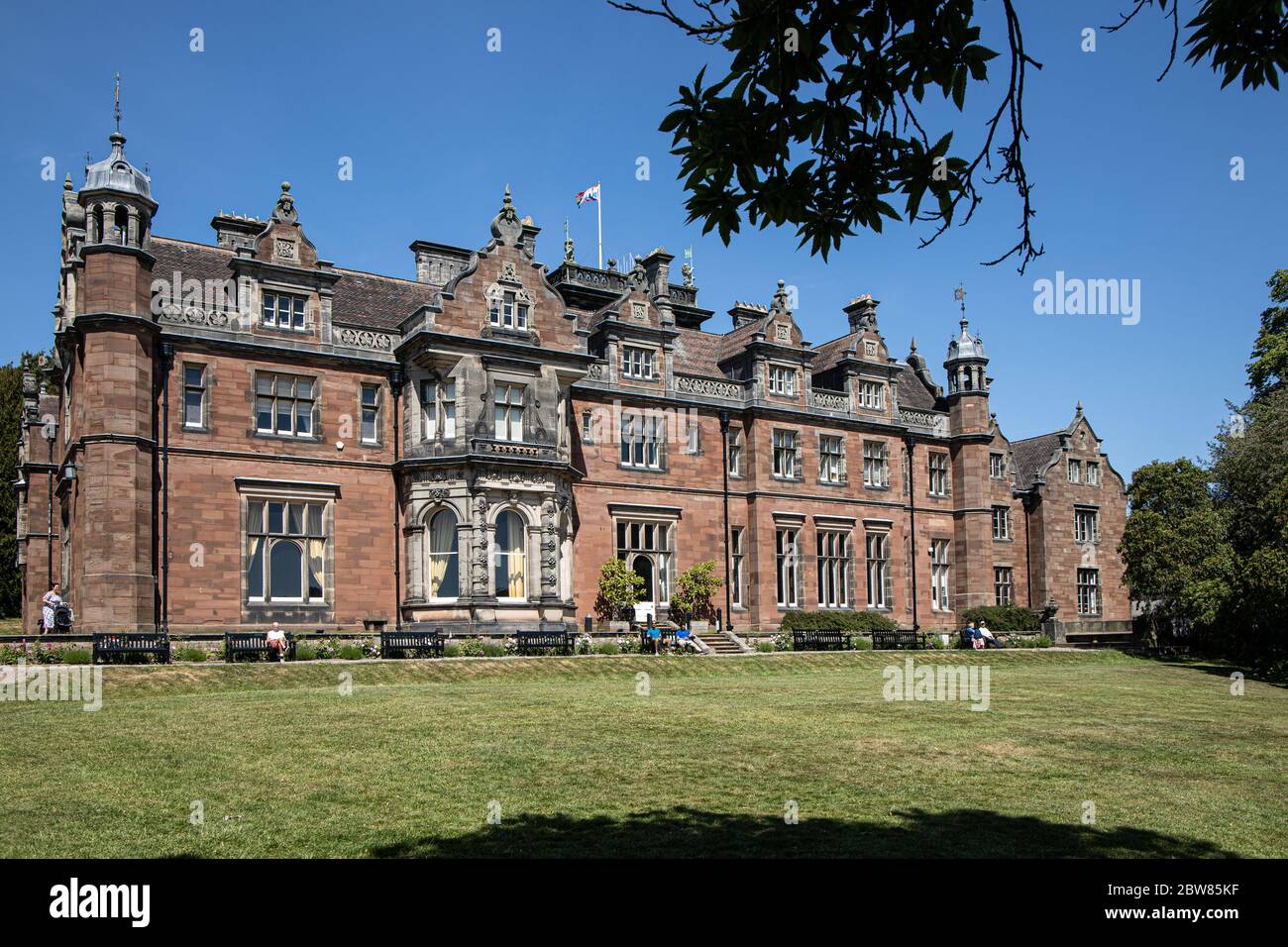 A country walk including the grounds of Keele Hall within Keele ...