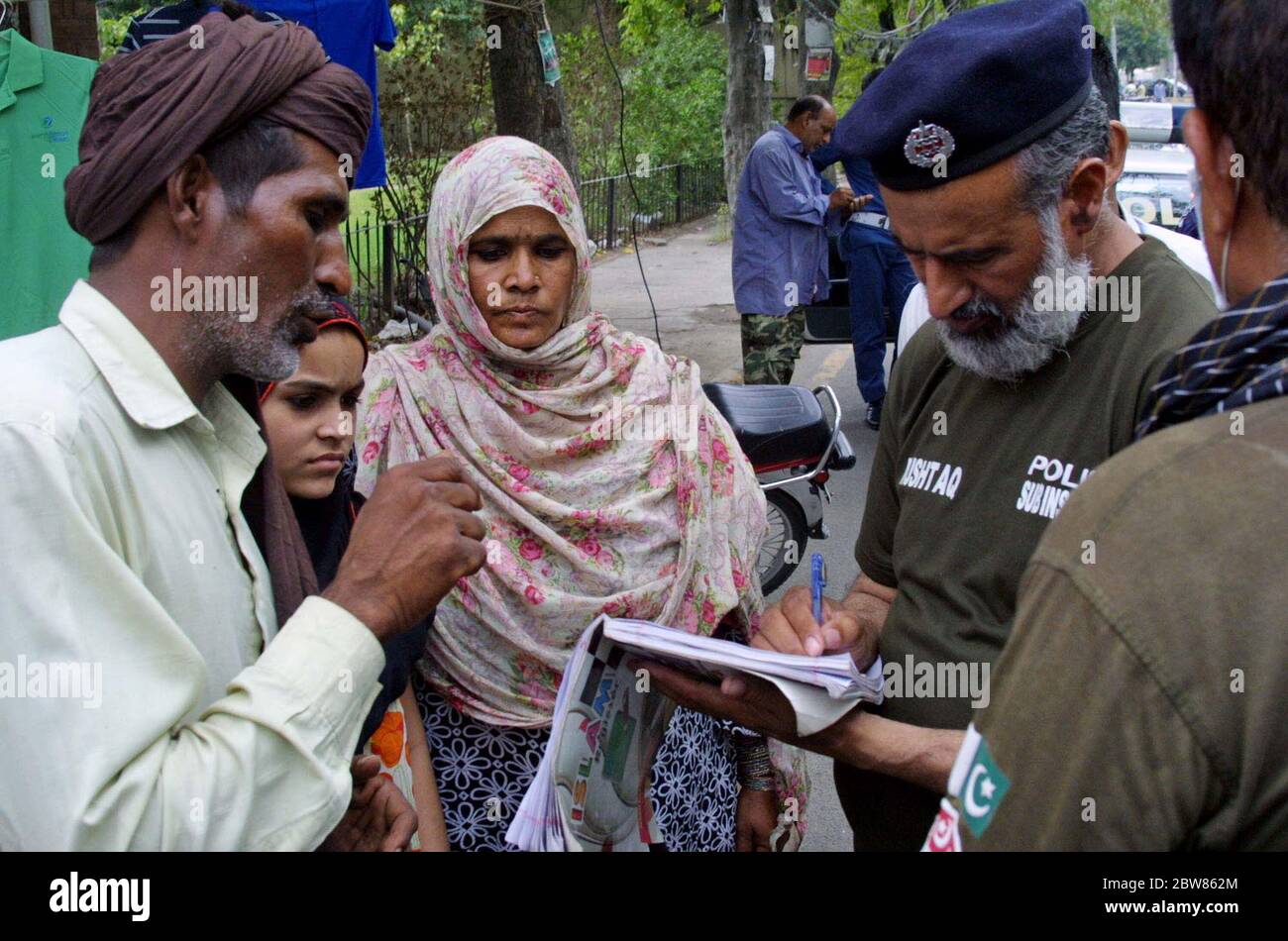 Residents of Haroonabad Faqirwali are holding protest demonstration ...