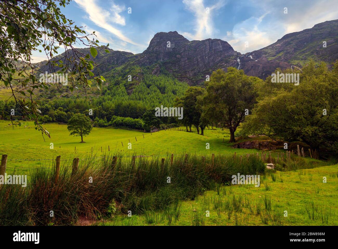 Kerry mountain range hi-res stock photography and images - Alamy