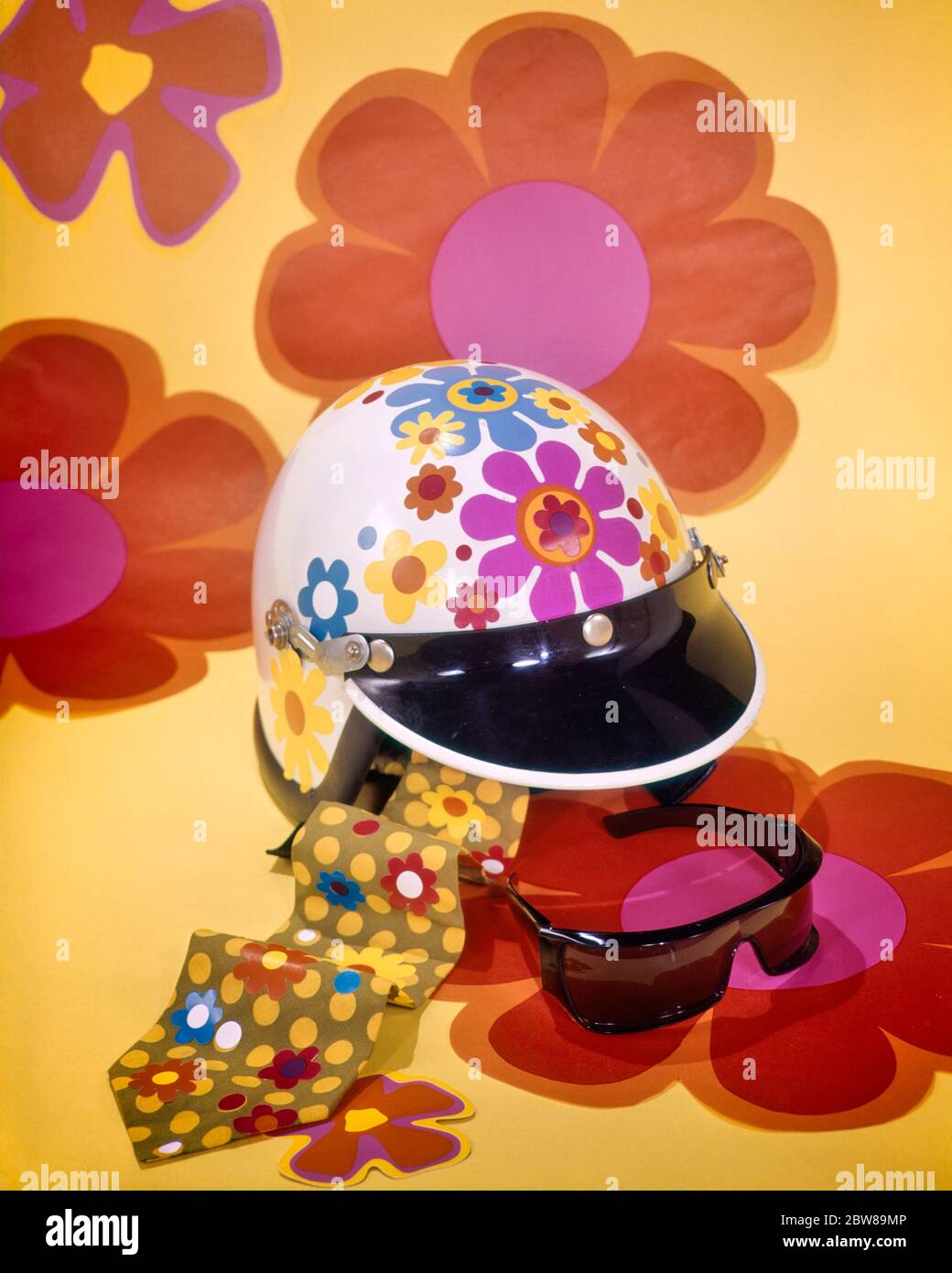 Flower power 1960s hi-res stock photography and images - Alamy