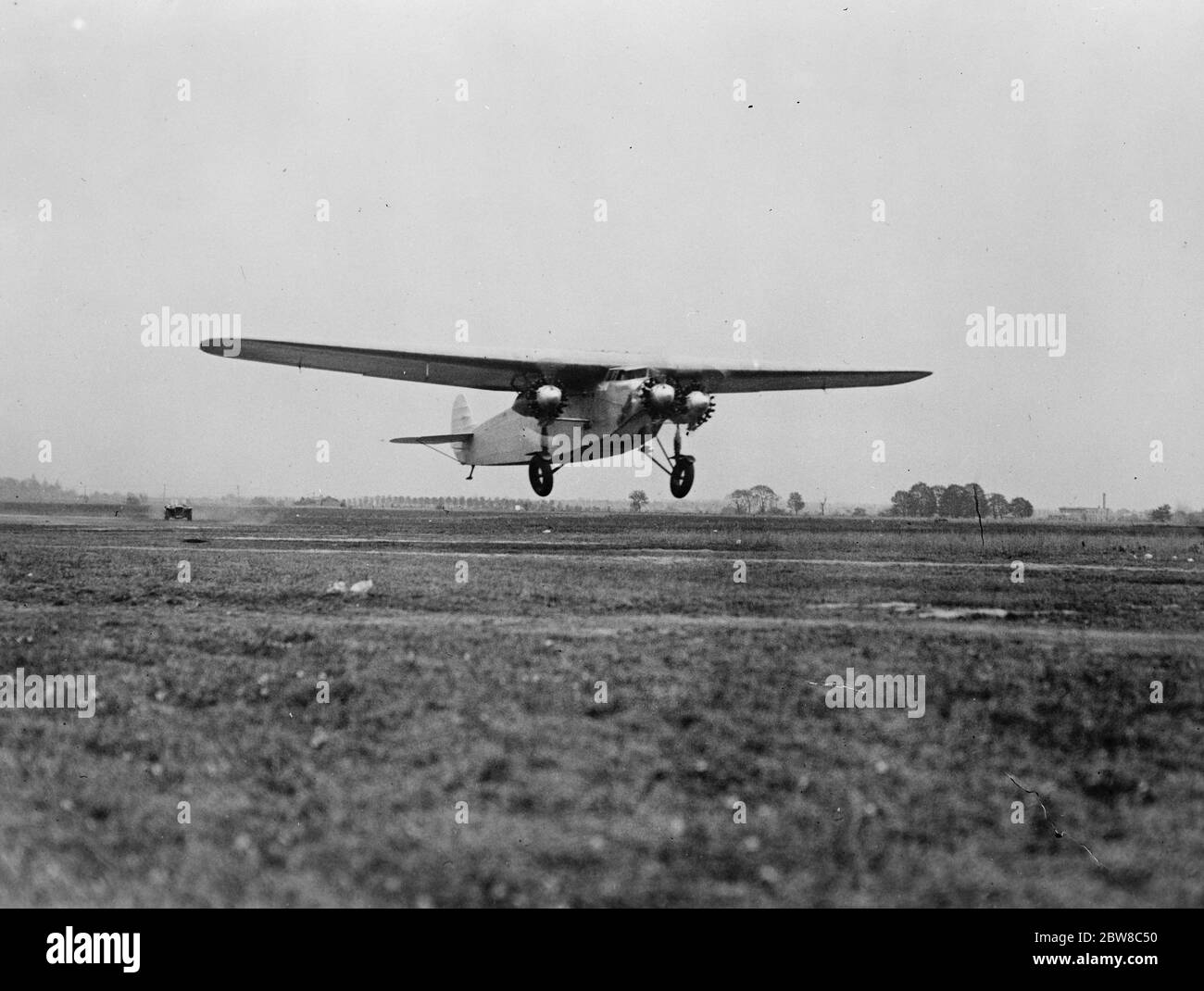 Com Byrd 's attempt to fly the Atlantic . The America in flight . 24 ...