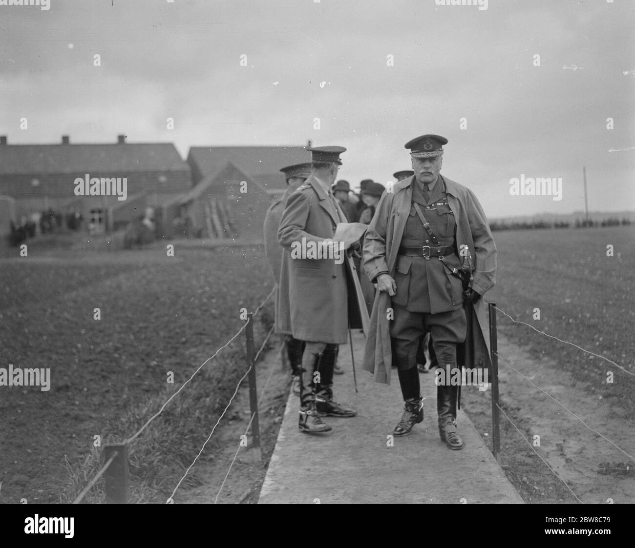 Earl Haig unveils household cavalry brigade battle memorial at ...