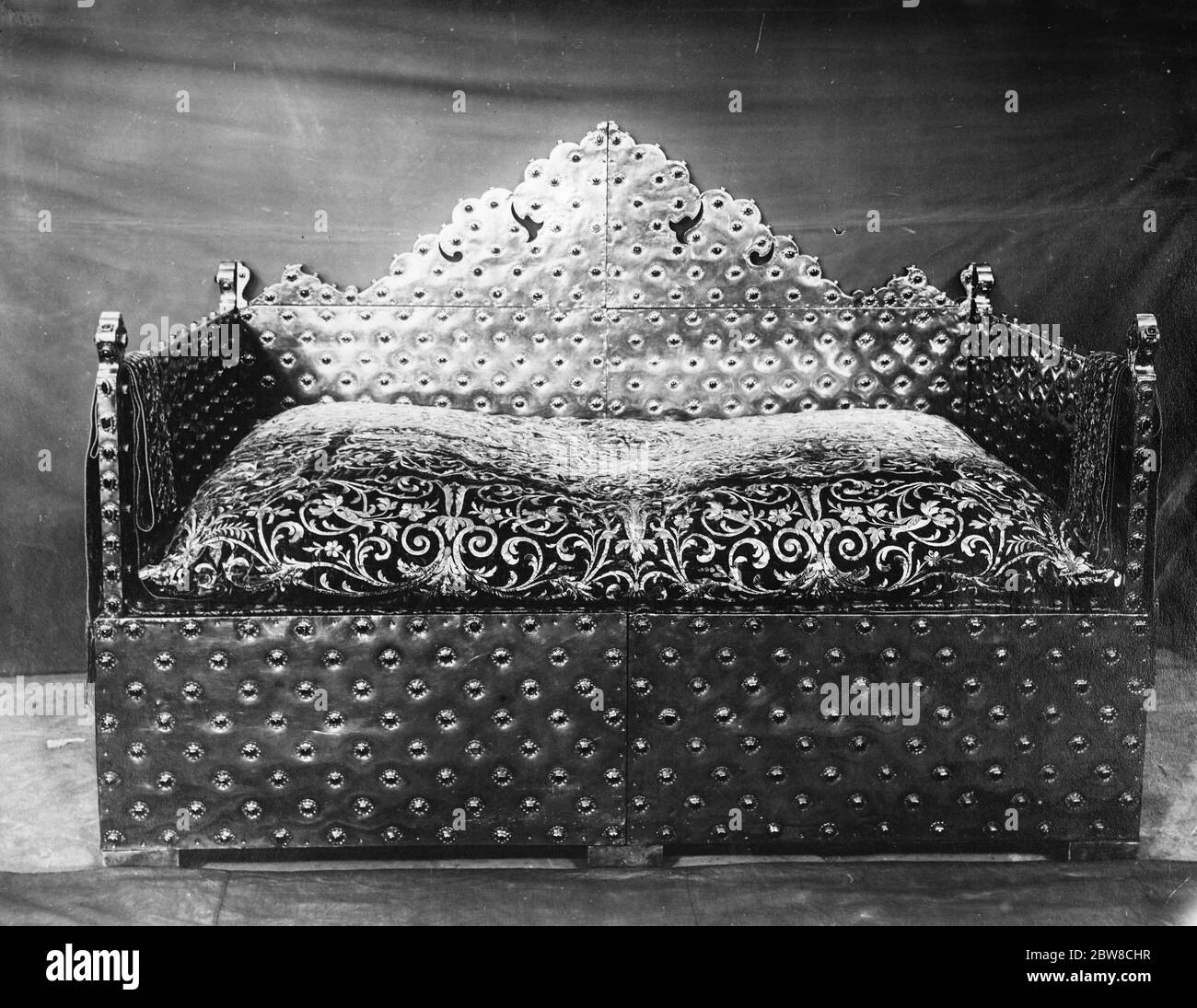 Bayram throne hi-res stock photography and images - Alamy