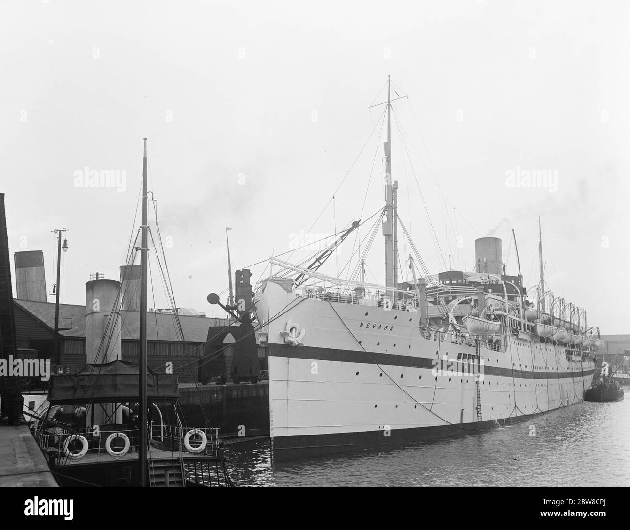 White ships for the trooping season . The Nevasa before sailing . 10 ...