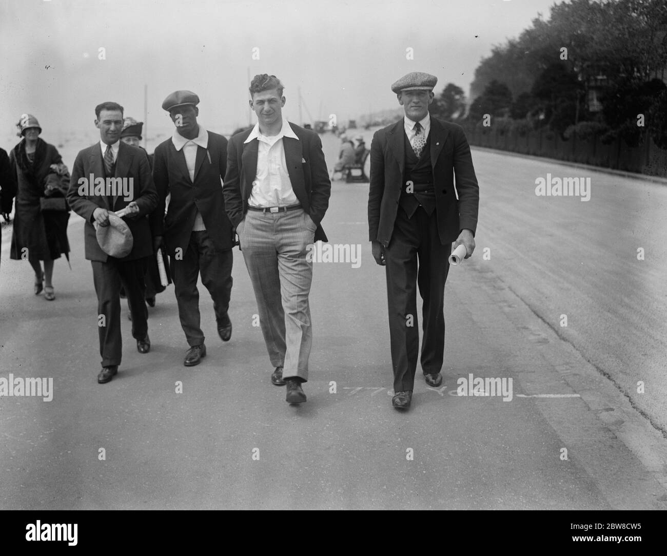 Ted Sandwina . The German - American heavy weight boxer ( with hands in ...