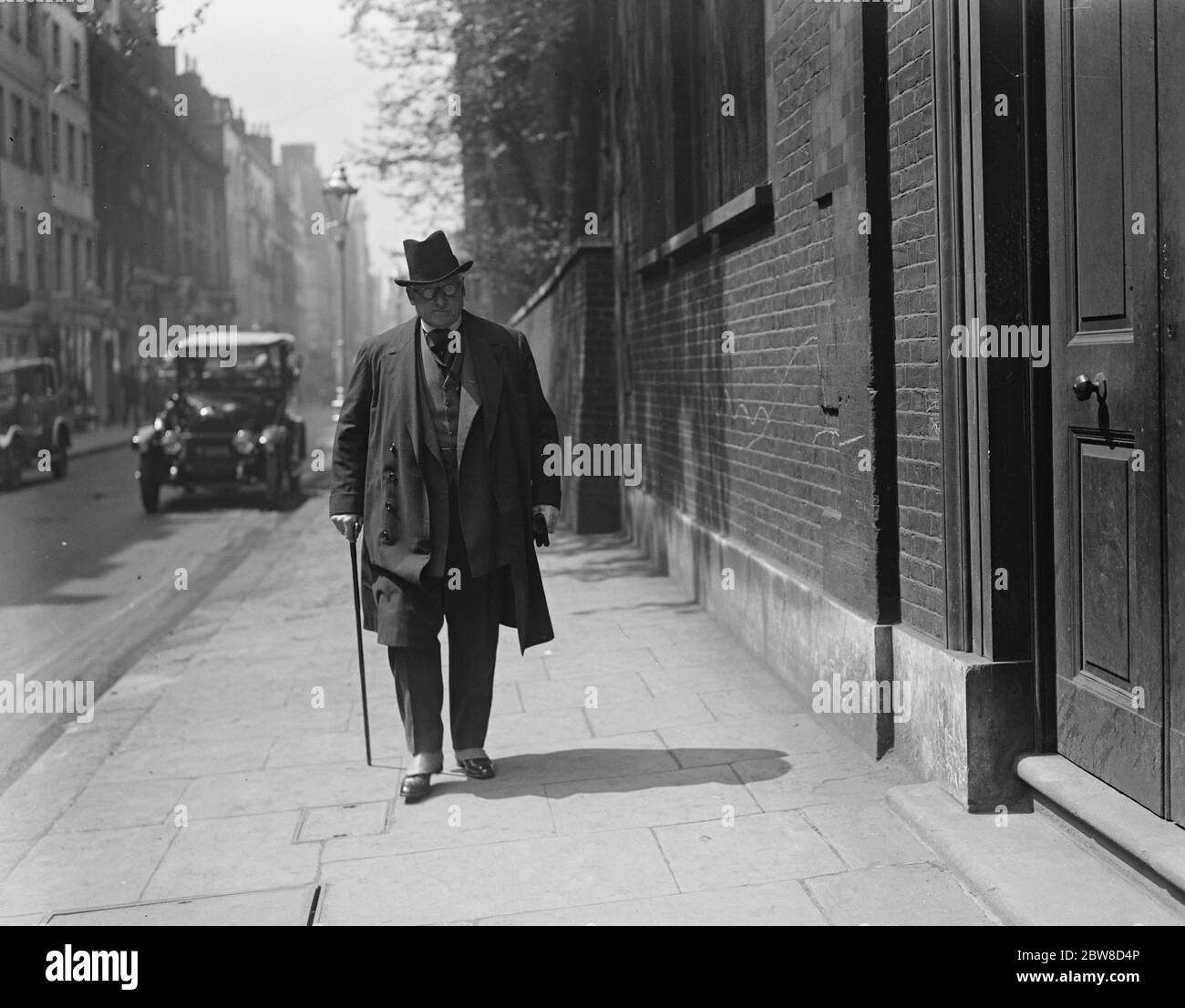 Sir george frampton Black and White Stock Photos & Images - Alamy