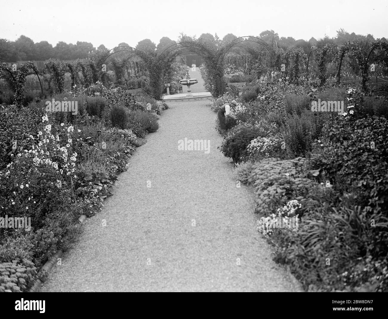 Country gardens hi-res stock photography and images - Alamy