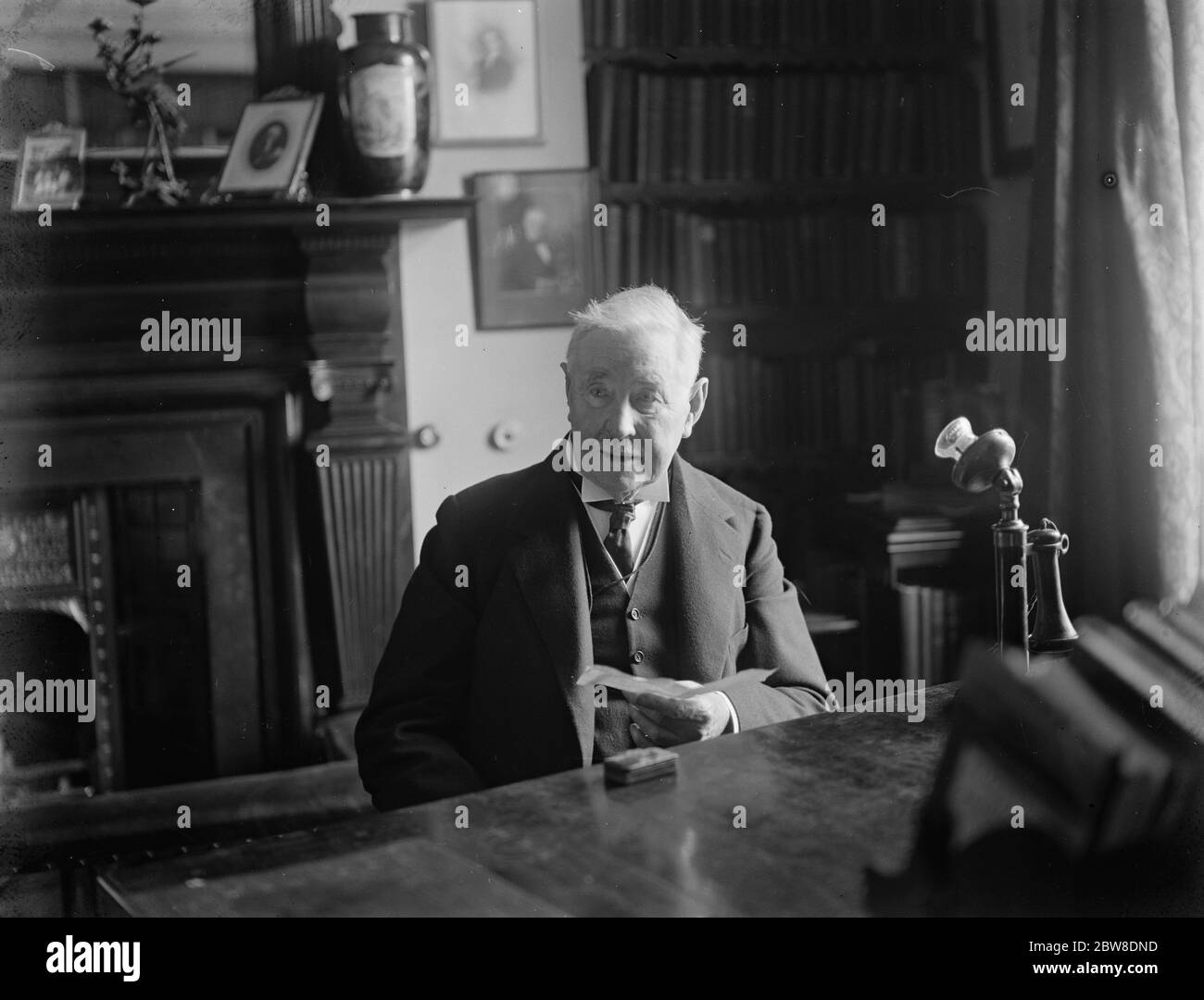 Mr thomas mp hi-res stock photography and images - Alamy